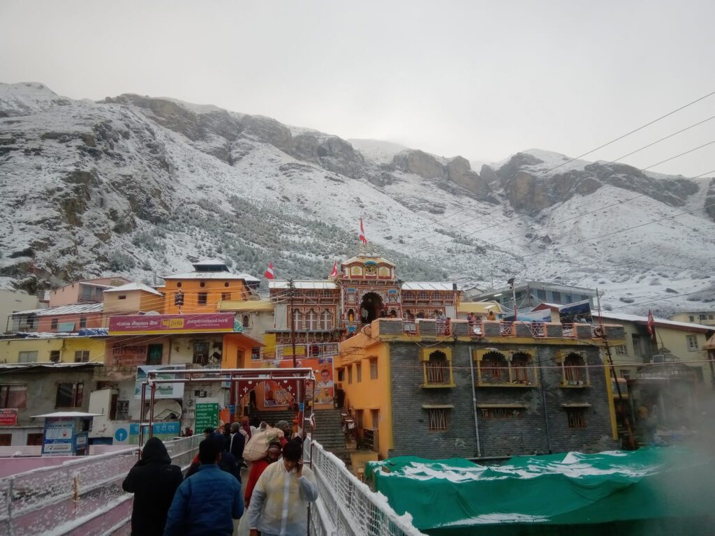 Snowfall in Badrinath - Badrinath Valley Covered in Snow